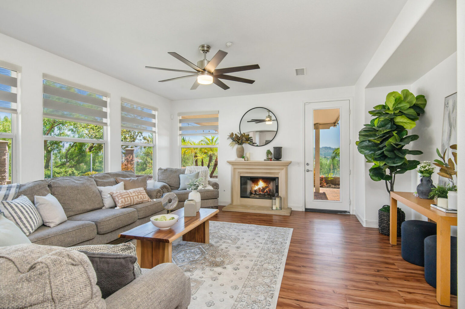 Here are 10 home staging tips to sell a home - Classy AF Interiors